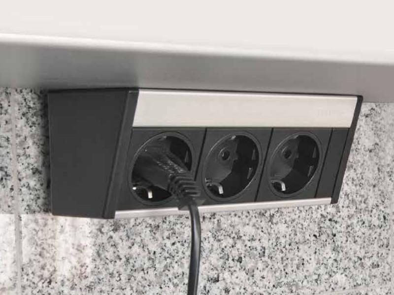 3-fach Steckdose, Mehrfachsteckdose, Schreibtisch, Küche